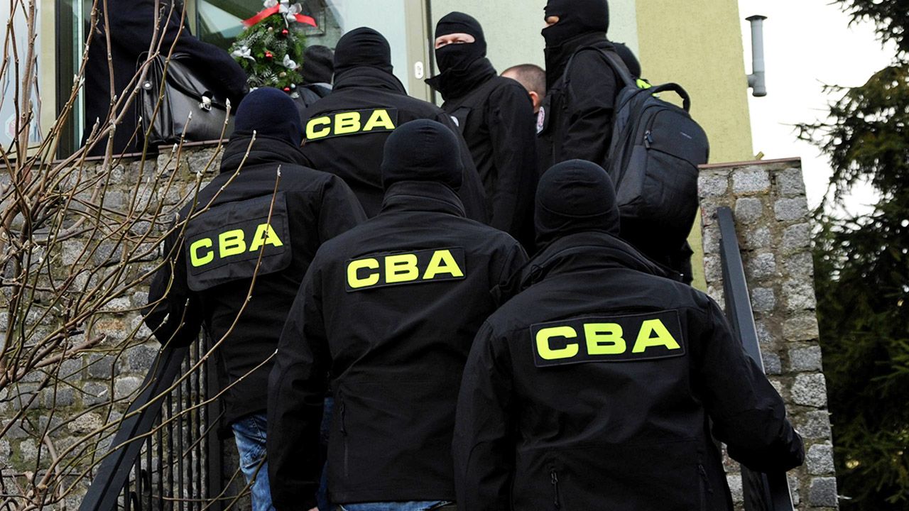Siemoniak o likwidacji CBA intencją rządu jest jeszcze bardziej