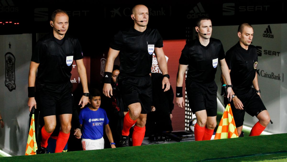 Mundial 2022: Tomasz Listkiewicz sędzią VAR podczas meczu otwarcia ... Mundial 2022: Tomasz Listkiewicz sędzią VAR podczas meczu otwarcia ...