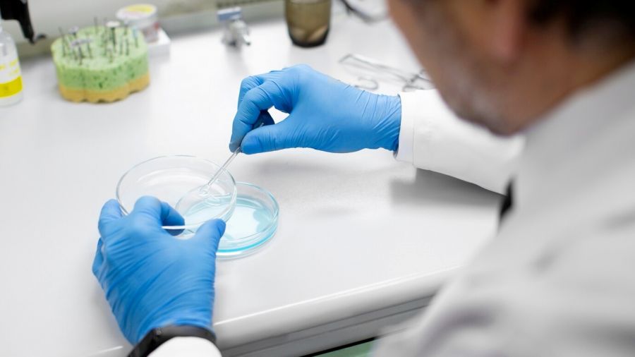 Badanie: cresomycin - nowy antybiotyk sprytniejszy niż „superbakterie”