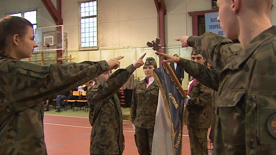 Uczniowie baczność! Armia wzywa