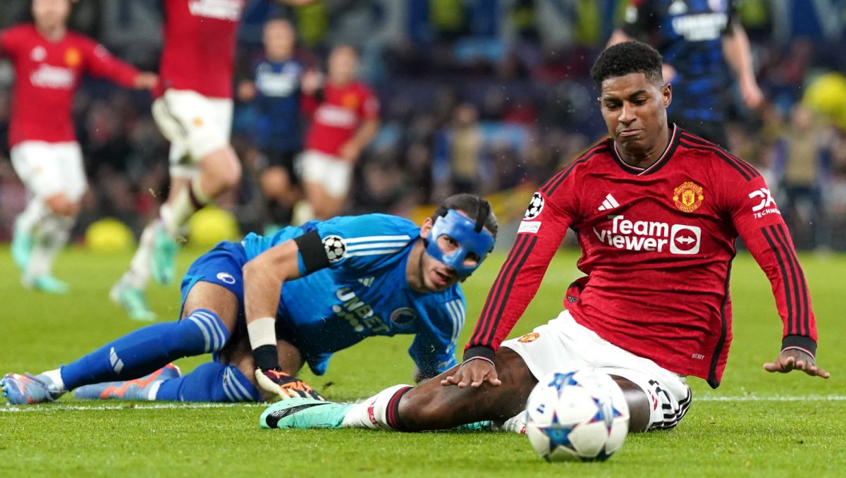 Liga Mistrzów. Znakomite interwencje Kamila Grabary na Old Trafford nie ...