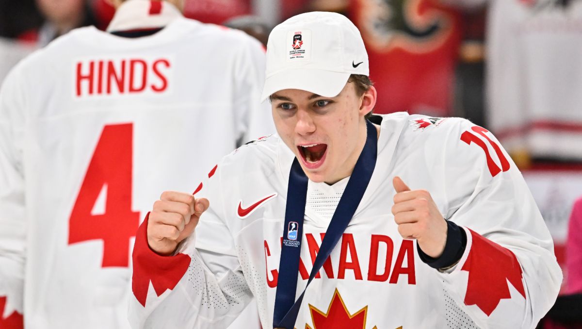 NHL. Connor Bedard wybrany z numerem pierwszym przez Chicago Blackhawks ...