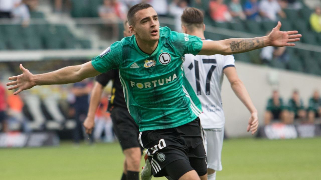 Sandro Kulenović opuści Legię Warszawa? Rekordowa oferta Barnsley | TVP ...