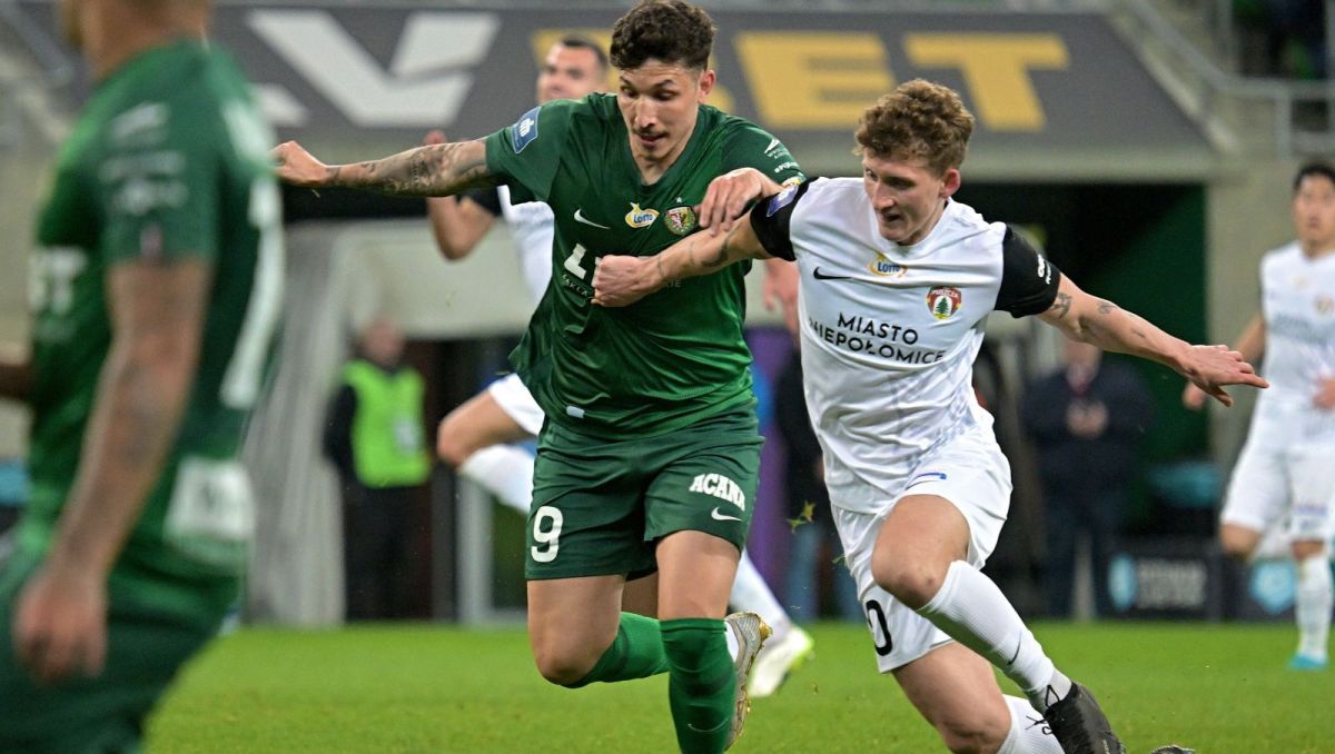 Śląsk nie dotrzymał kroku Jadze. Puszcza postawiła się faworytowi | TVP ...