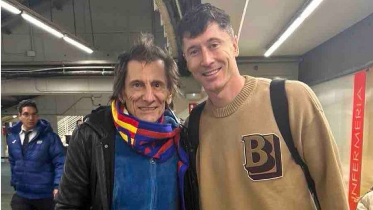 Legenda muzyki obecna na meczu Barcy. Wyjątkowe zdjęcie z "Lewym" | TVP ...