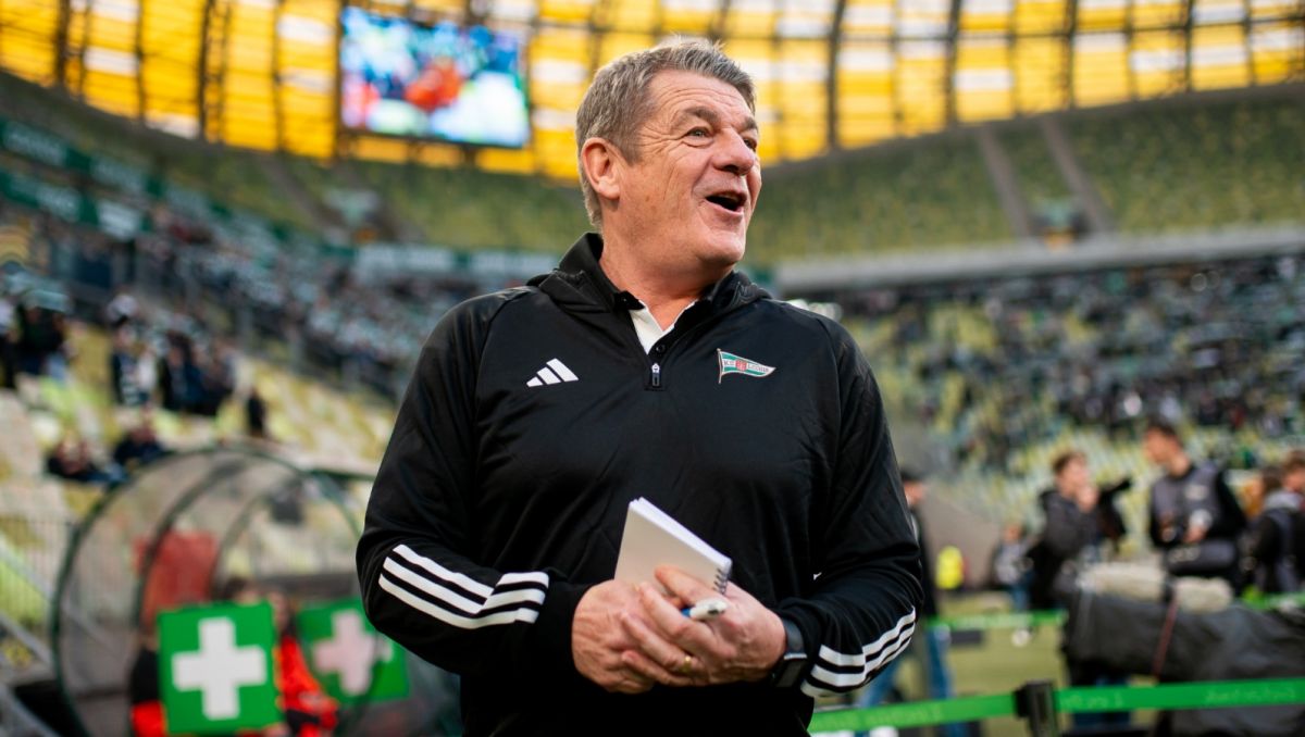 John Carver na dłużej w Lechii Gdańsk. Trener podpisał trzyletni ...