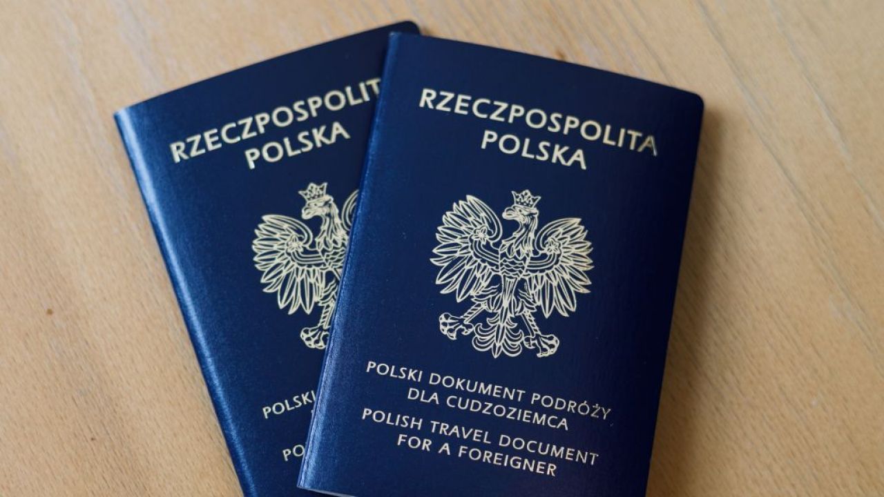 Poland extends simplified issuance of travel documents for Belarusians