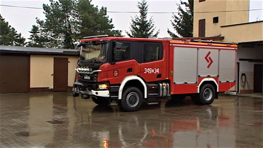 OSP Czernikowo z nowym pojazdem. Poprzedni został zniszczony w ...
