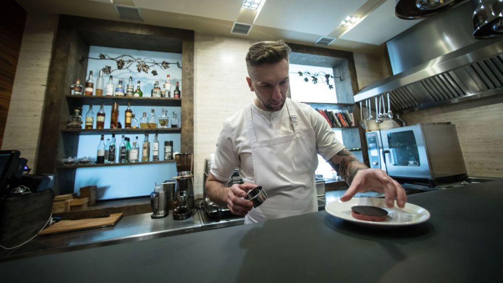 Szef kuchni z Polski wyróżniony. Przemysław Klima wśród najlepszych na ...