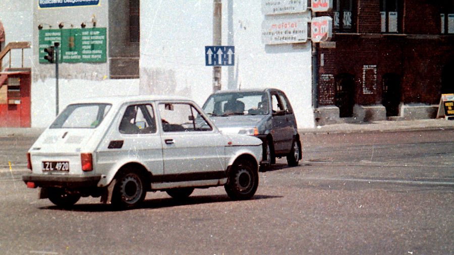 Fiat 126p (Maluch) popularny samochód w latach 70. i 80. w Polsce