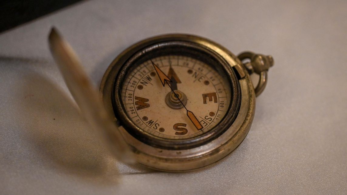 Jak działa kompas?