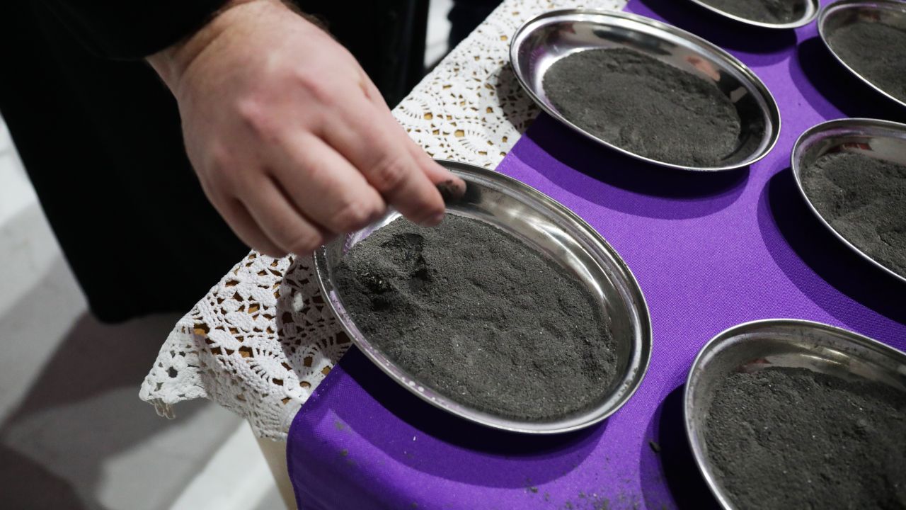 Środa Popielcowa, Popielec. Kiedy przypada? Co można jeść? Historia ...