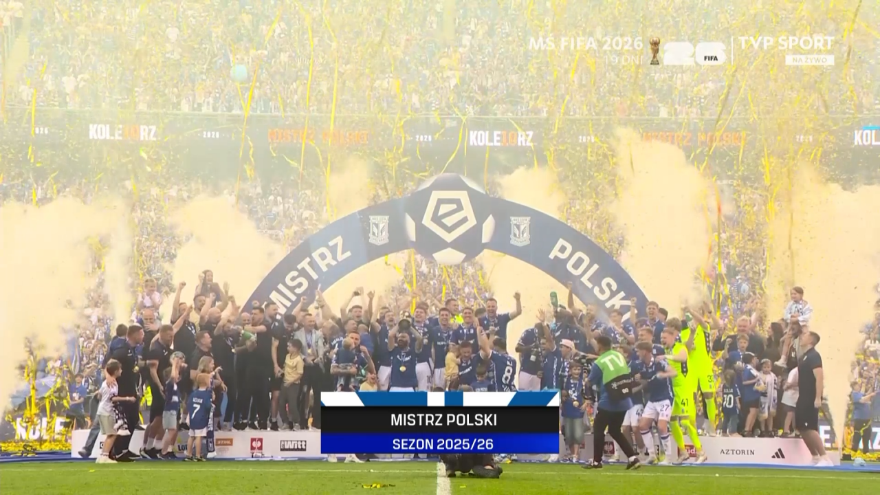 Lech Poznań mistrzem Polski! Kolejorz wzniósł puchar [WIDEO] | TVP SPORT