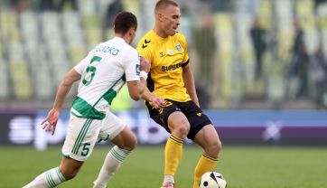 Oskar Repka - obrońca Raków Częstochowa, Polska