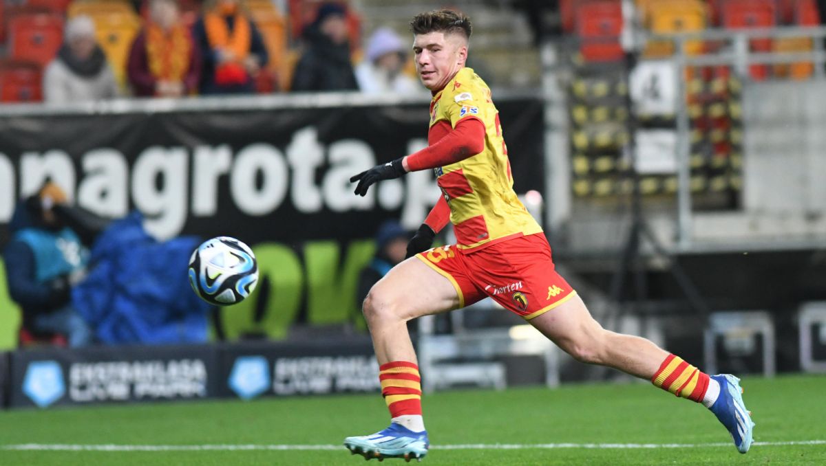 Jakub Lewicki przechodzi z Jagiellonii do Piasta Gliwice | TVP SPORT