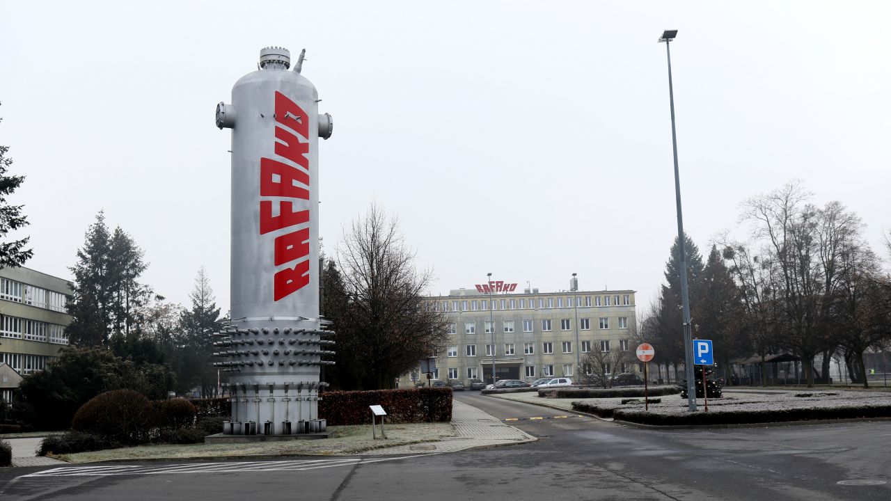 Bankrupt construction company to lay off 700 people