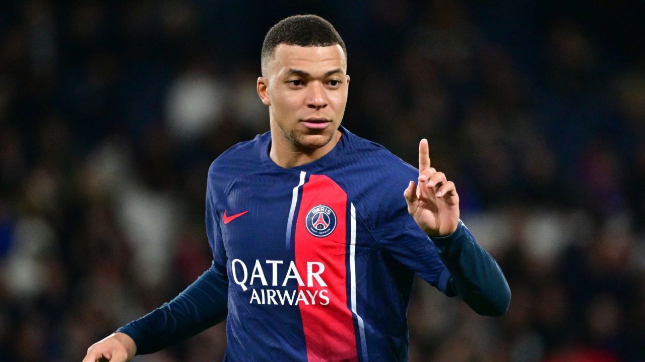 Mbappe pozostanie w PSG? Jasna deklaracja gwiazdora | TVP SPORT