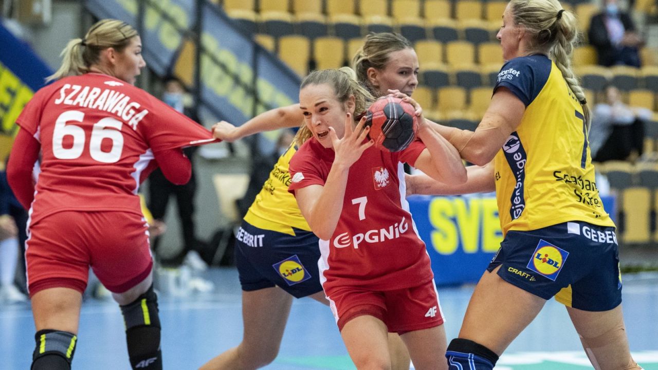 ME piłkarek ręcznych: restrykcje ostrzejsze niż w więzieniach | TVP SPORT ME piłkarek ręcznych: restrykcje ostrzejsze niż w więzieniach | TVP SPORT