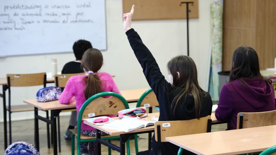 Poland scraps homework for youngest pupils