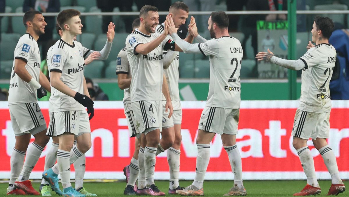 Legia Warszawa – Bruk-Bet Nieciecza 4:0. Aleksandar Vuković i Radoslav ...