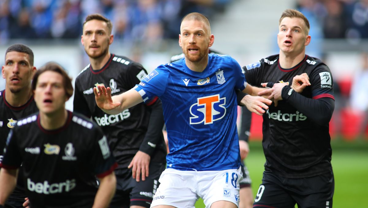 Ostre słowa Bartosza Salamona w przerwie meczu z Pogonią Szczecin o ...